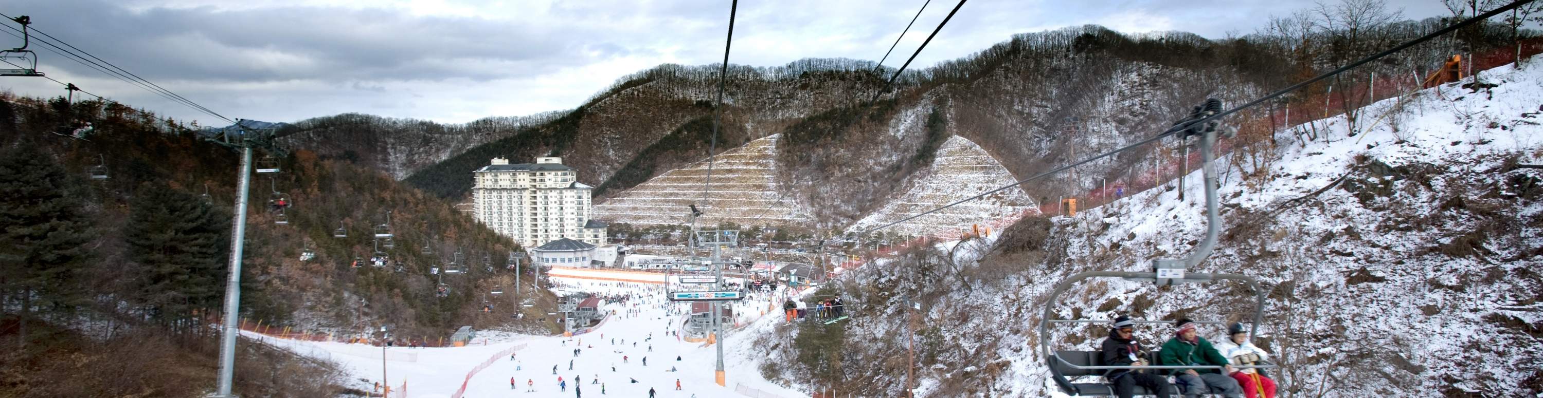 [Klook Exclusive] Elysian Snow Fun Park, Snow sledding, Snow castle at ...